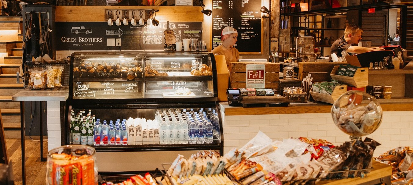 Home [www.cocoandthedirector.com]